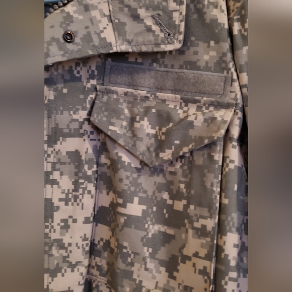 U.S. Army | Jackets & Coats | New Military Issued Us Army Acu Coat Cold ...